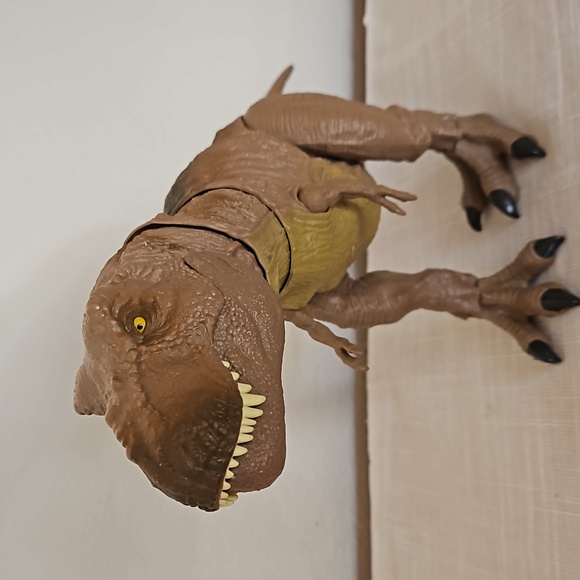 Mattel | Toys | Jurassic World Large Roaring And Shaking Trex Action ...